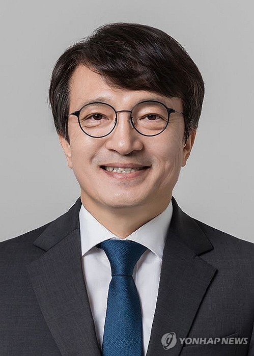 President Lee Appoints Former Lawmaker Kim Eui-gyeom as Head of ...