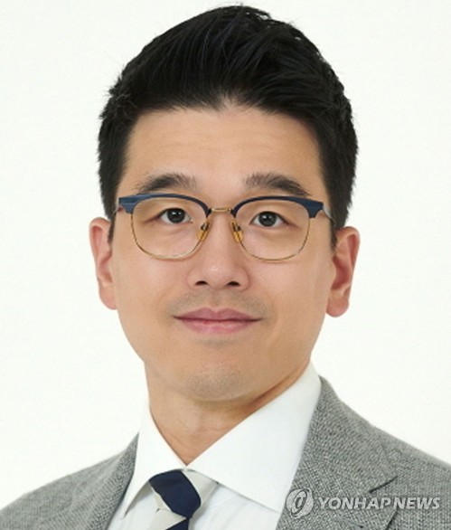 CJ Heir Lee Sun-ho Returns to Holding Company—Succession Plans Under ...