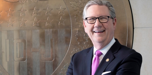 Kansas City Fed President Says Rates Are at Appropriate Level—Warns ...